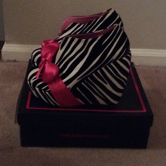 Maker’s | Shoes | Makers Zebra Print Wedges With Pink Bow | Poshmark